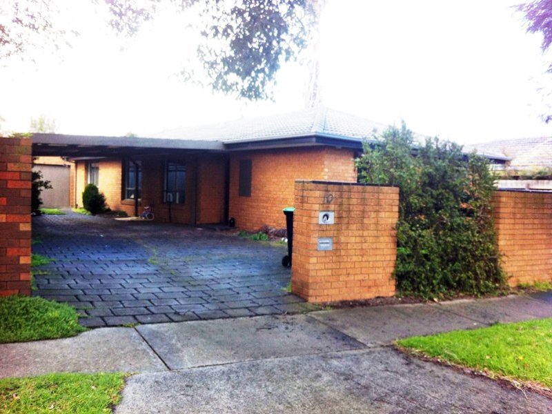 10 Tarongo Drive, Aspendale, VIC 3195 - realestate.com.au