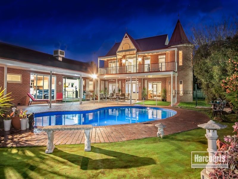 2 Barr Court, Pakenham, Vic 3810 - Property Details