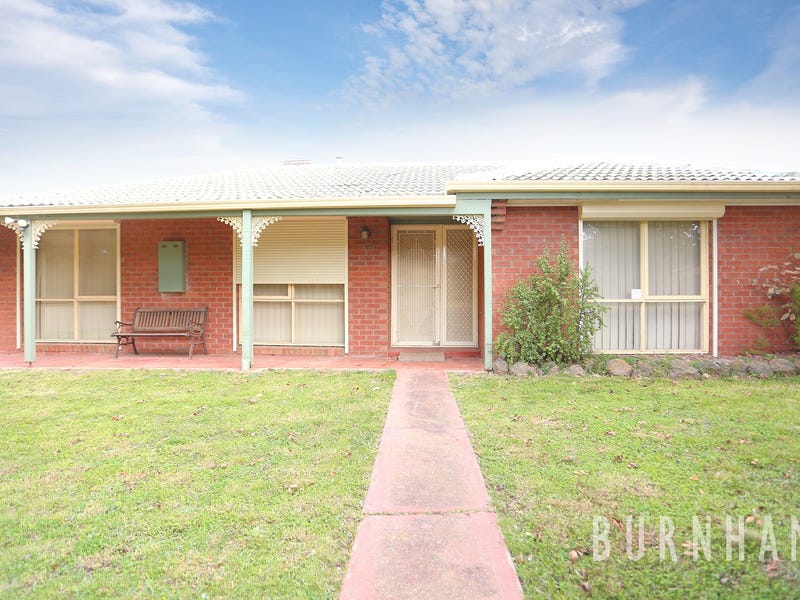 52 James Cook Drive, Melton West, VIC 3337 - realestate.com.au