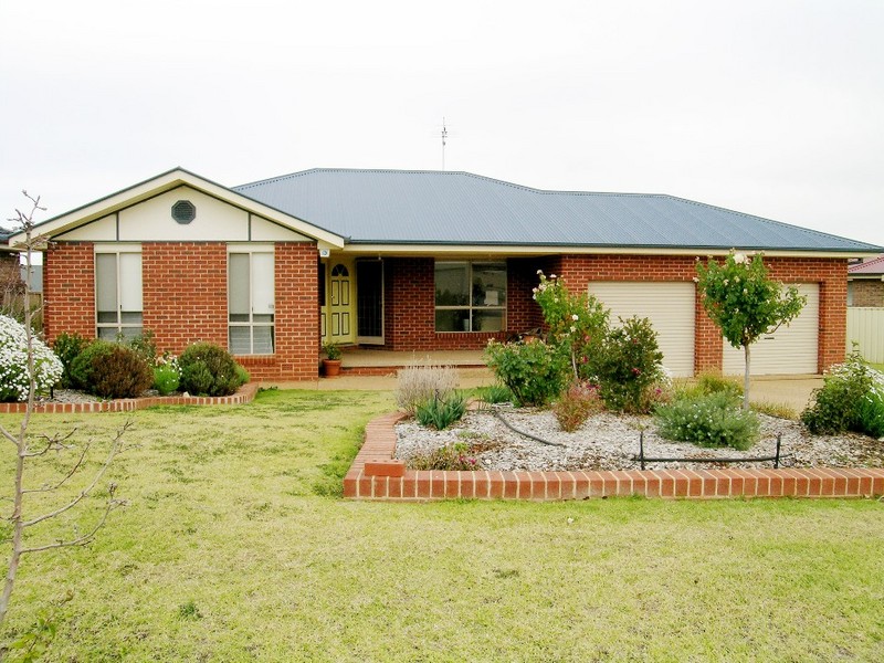 30 Nelson Drive, Griffith, NSW 2680 - Property Details