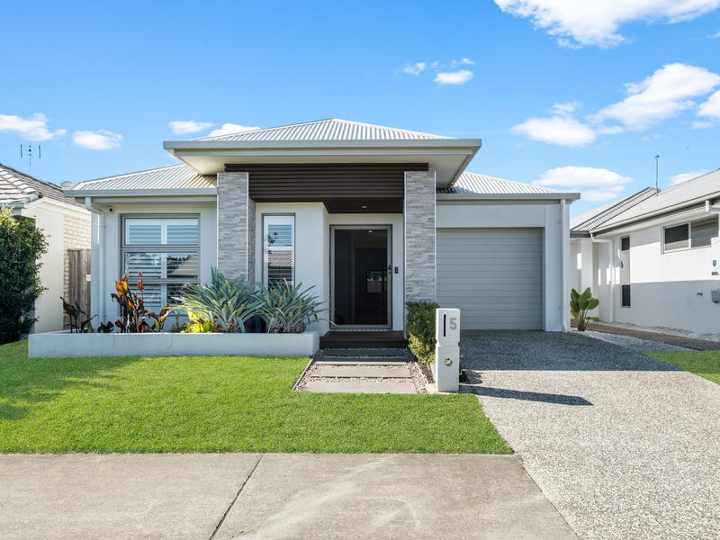 5 Wallum Place, Palmview, Qld 4553 - Property Details