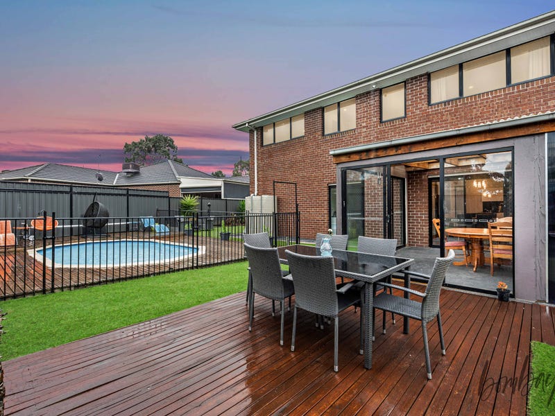 17 Hampton Street, Craigieburn, VIC 3064 - realestate.com.au