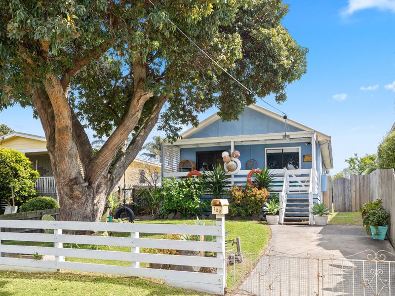122 Ninth Avenue, Rosebud, Vic 3939 - Property Details