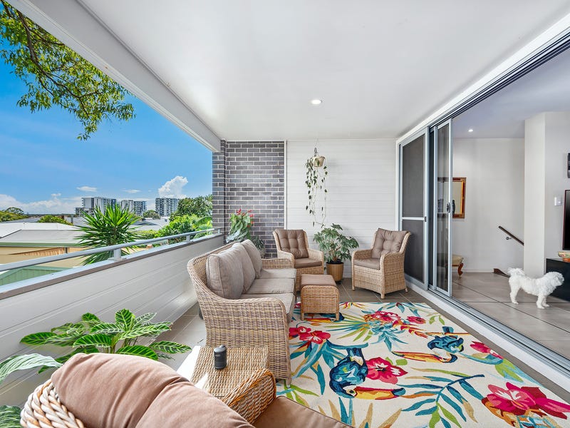 3/39 Gordon Street, Labrador, Qld 4215 - Property Details