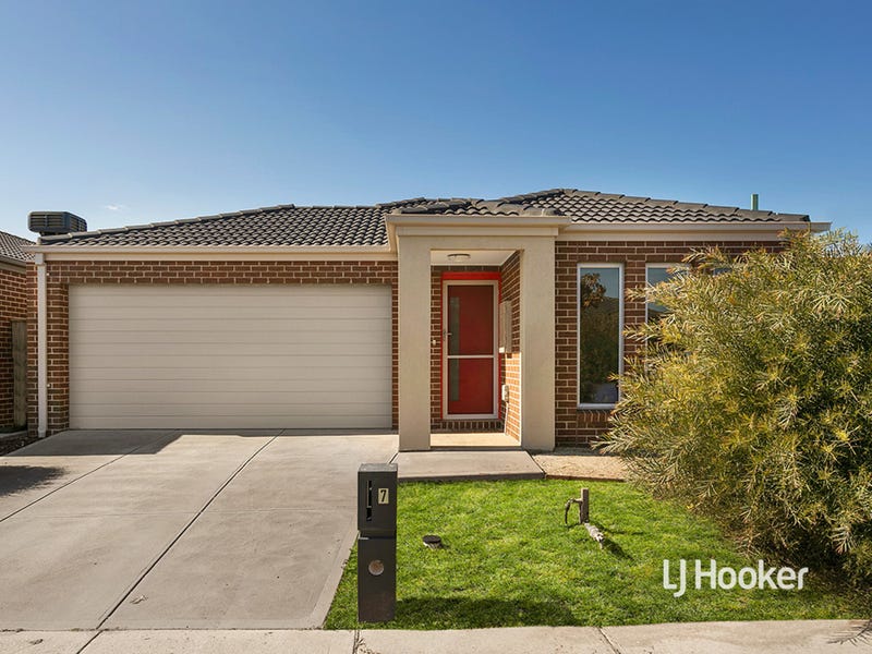 7 Treeleaf Avenue, Point Cook, VIC 3030 - realestate.com.au