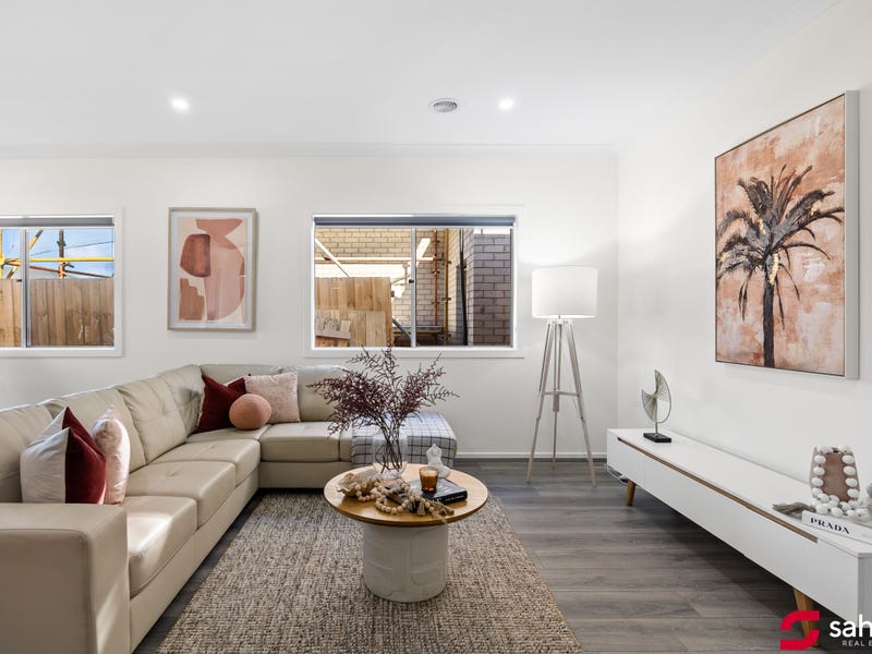 12 Dollarbird drive, Deanside, Vic 3336 - Property Details