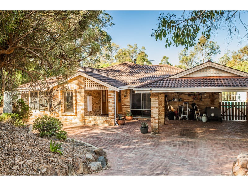 9 Wheelwright Gardens, Wellard, WA 6170 - realestate.com.au