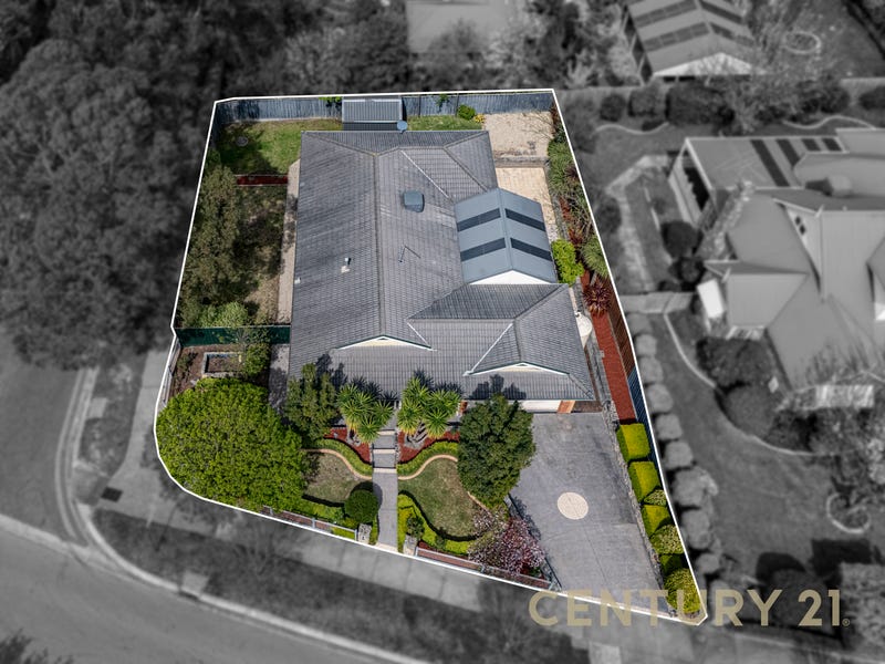 9 Overland Rise, Pakenham, Vic 3810 - Property Details