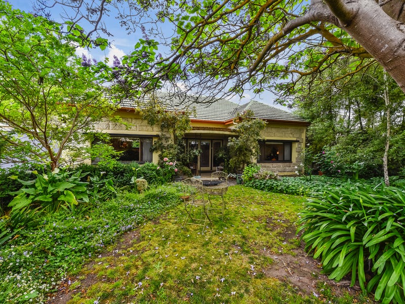 36 Riddoch St, Penola, SA 5277 - Property Details