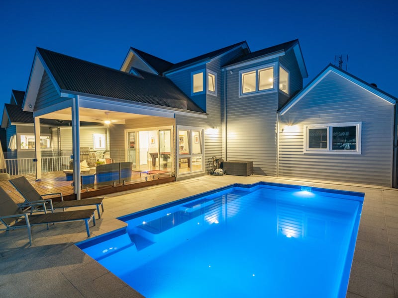 11 Leader Reef Drive, Bright, Vic 3741 - Property Details