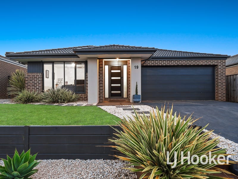 19 Vantage Drive, Pakenham, Vic 3810 - Property Details