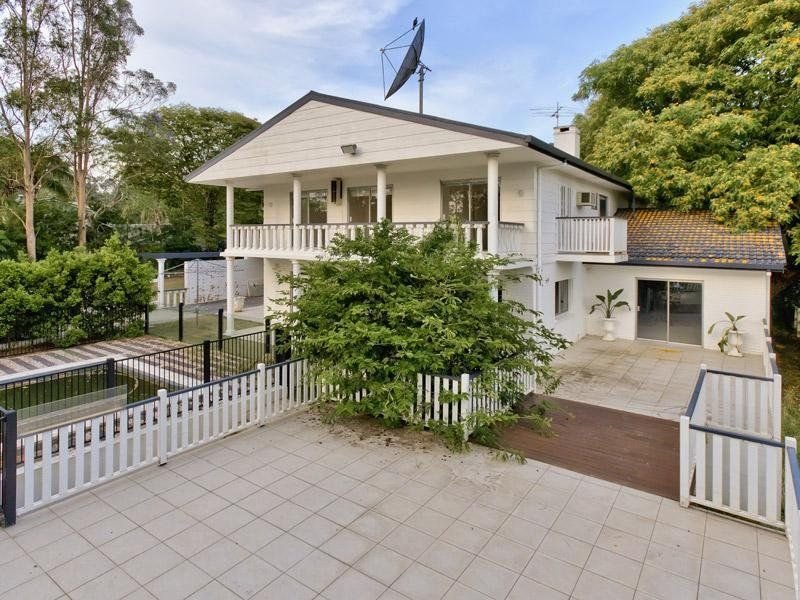 42 Scenic Road, Kenmore, Qld 4069 - Property Details