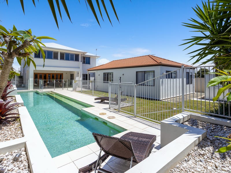 32 Griffith Road, Scarborough, Qld 4020 - Property Details