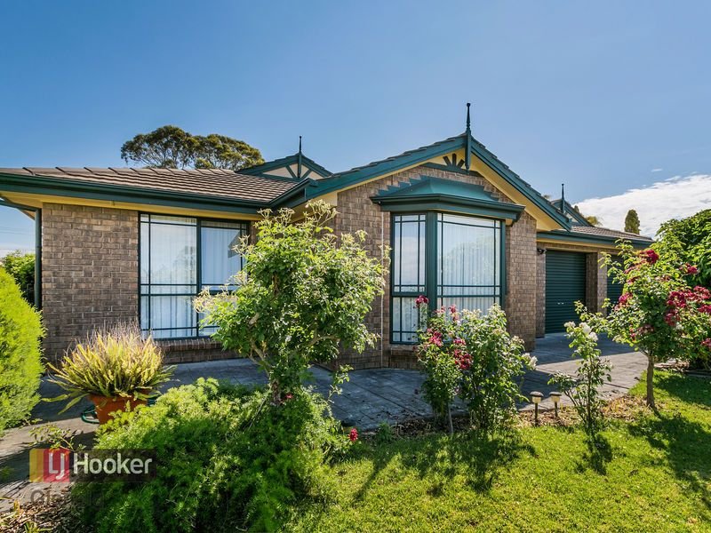 8 Swallow Drive, Flagstaff Hill, SA 5159 - realestate.com.au