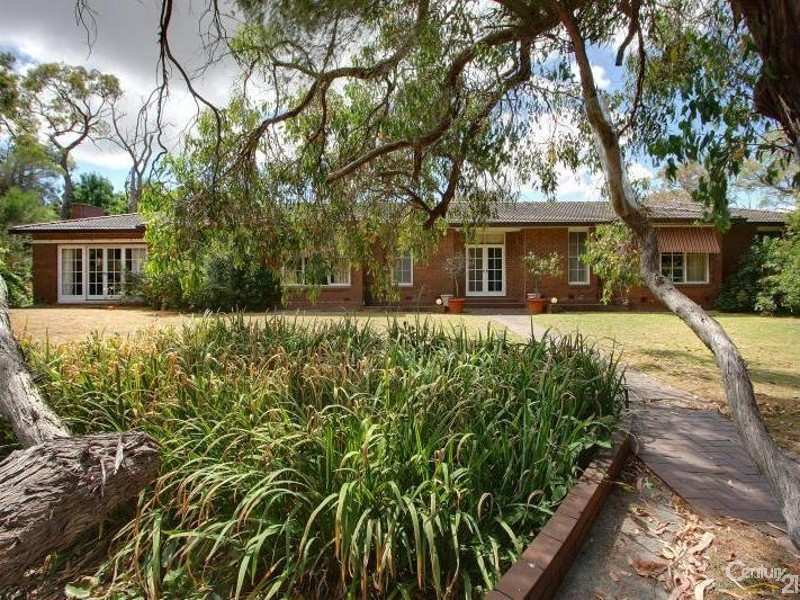 368 Stumpy Gully Road (Cnr. Myers Road) Melway ref 163 E 8, Balnarring ...