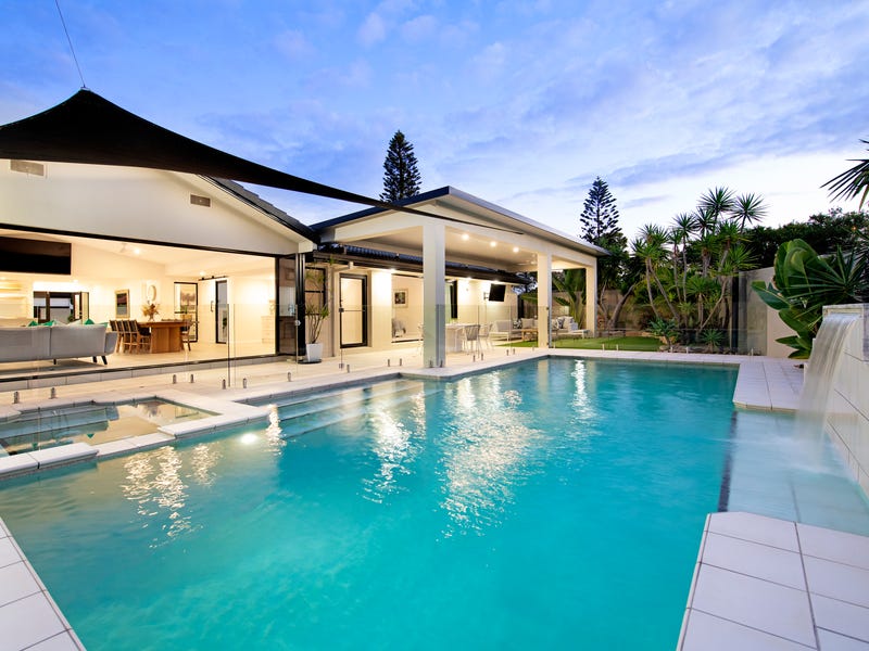 4 Reef Court, Mermaid Waters, QLD 4218 - realestate.com.au