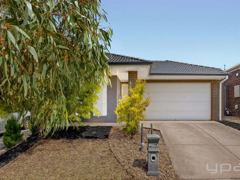 7 Barramunga Street, Tarneit, Vic 3029 - Property Details