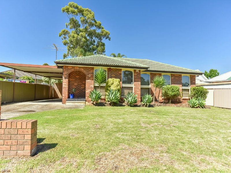 2 Croton Place, Macquarie Fields, NSW 2564 - realestate.com.au