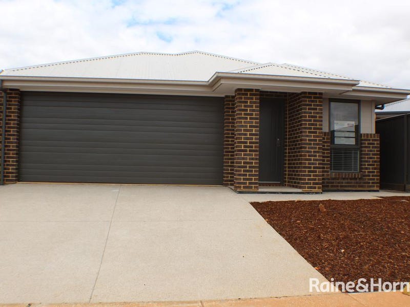 4 Brookfield Court, Blakeview, SA 5114 - Property Details