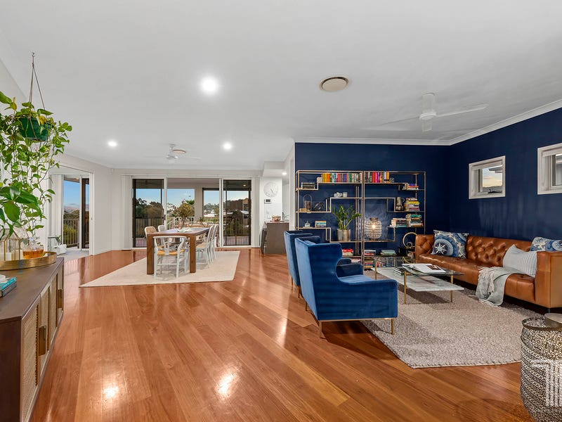 6 Skyline Crescent, Carindale, Qld 4152 - Property Details