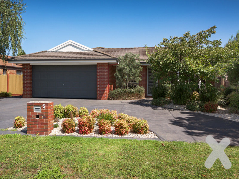 5 Retreat Circuit, Beaconsfield, Vic 3807 - Property Details