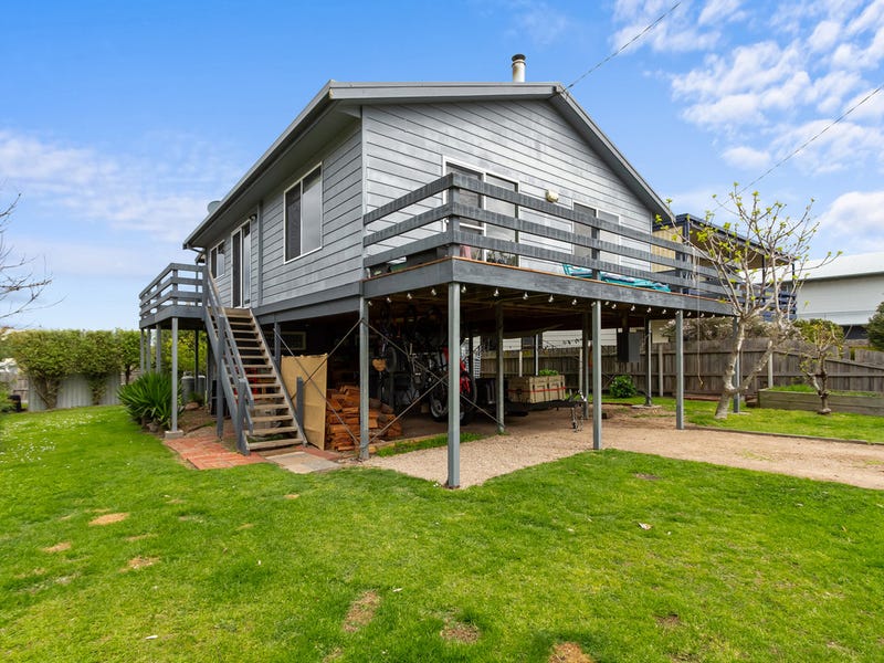 16 Lakeside Drive, Lake Tyers Beach, Vic 3909 - Property Details