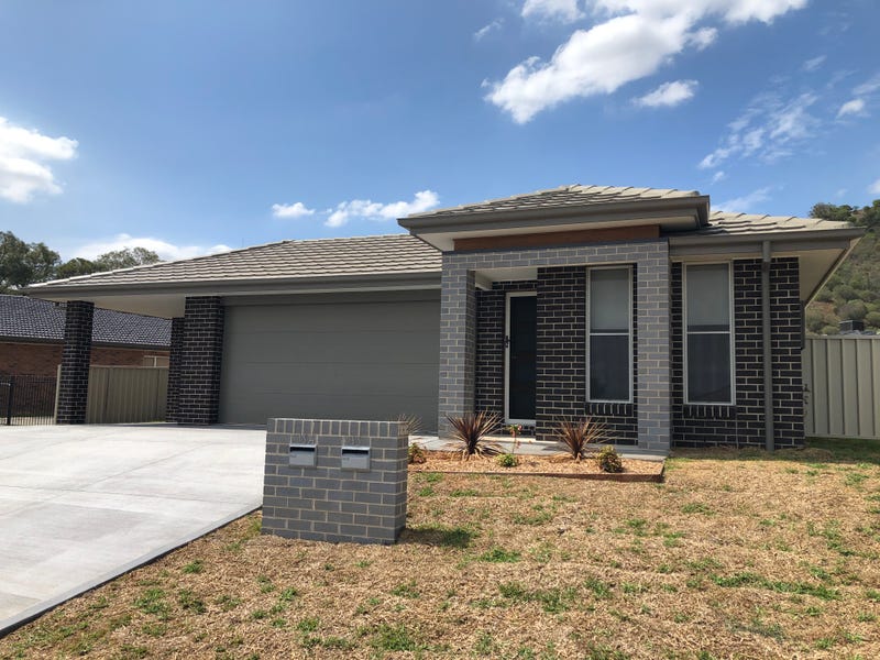 13 Scarborough Close North Tamworth NSW 2340 Realestate au 13-scarborough-close-north-tamworth-nsw-2340-realestate-au