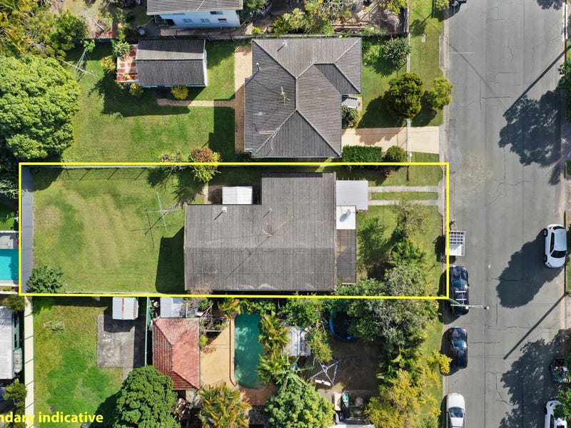 4 First Avenue, Labrador, Qld 4215 - Property Details