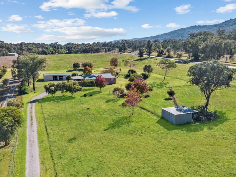 2 North Street, Manilla, NSW 2346 - Property Details