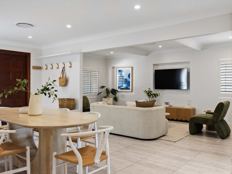 Real Estate & Property for Sale in Burleigh Waters, QLD 4220 (+1 ...