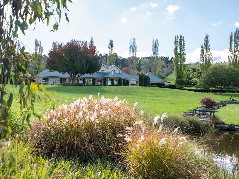 18 Farm Lane, Berwick, Vic 3806 - Property Details