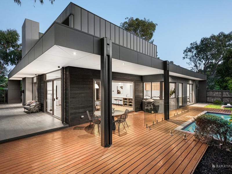 1/11 Clark Road, Ivanhoe, Vic 3079 - Property Details