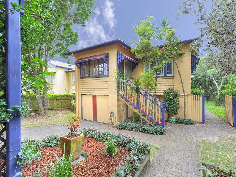 33 Riding Road, Hawthorne, Qld 4171 - Property Details