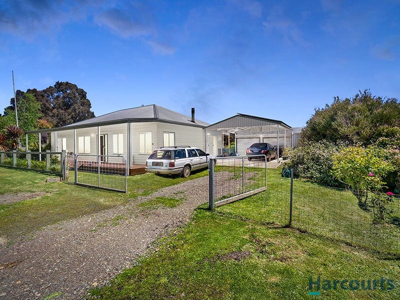 16 Rocky Lead Road, Rocklyn, Vic 3364 - Property Details