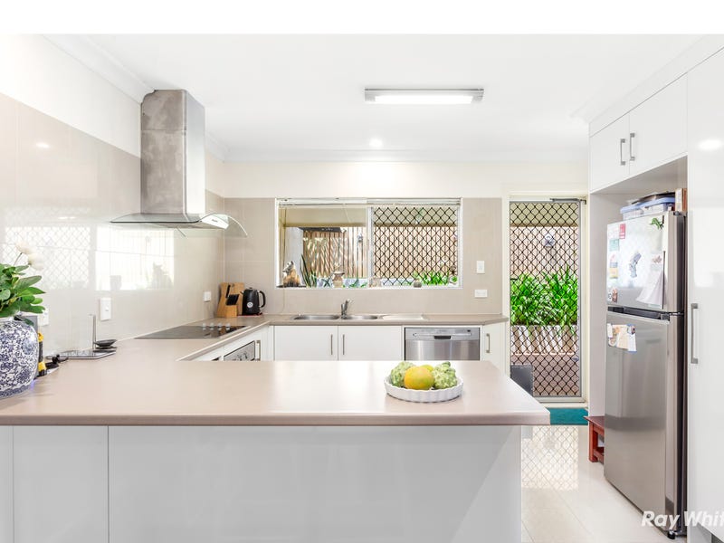 2/2-4 Maple Street, Yeppoon, Qld 4703 - Property Details