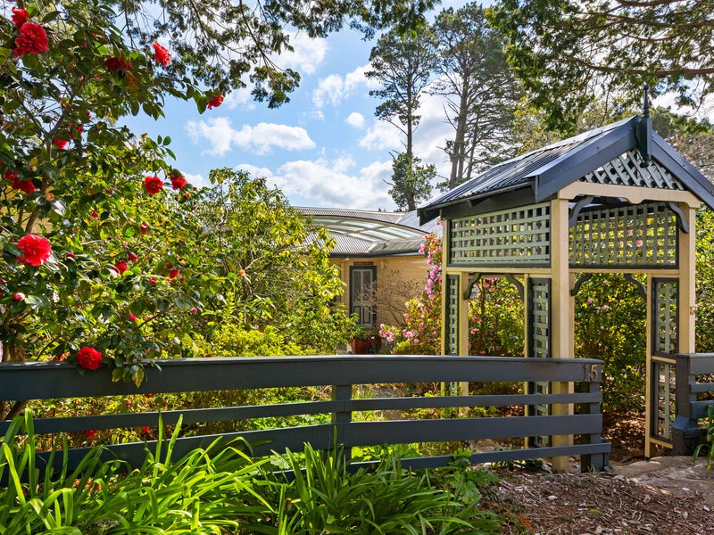 15 Albert Street, Leura, NSW 2780 - Property Details