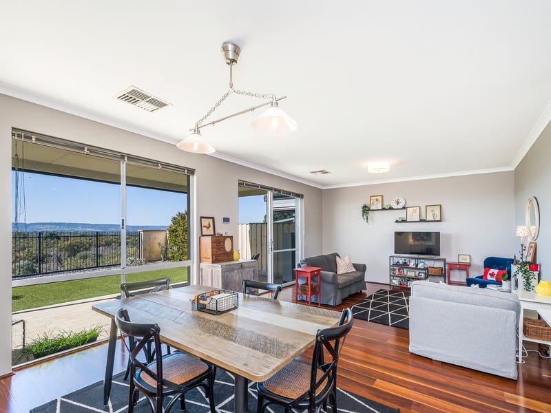 4/2 Woodstock Green, Ellenbrook, WA 6069 - Property Details