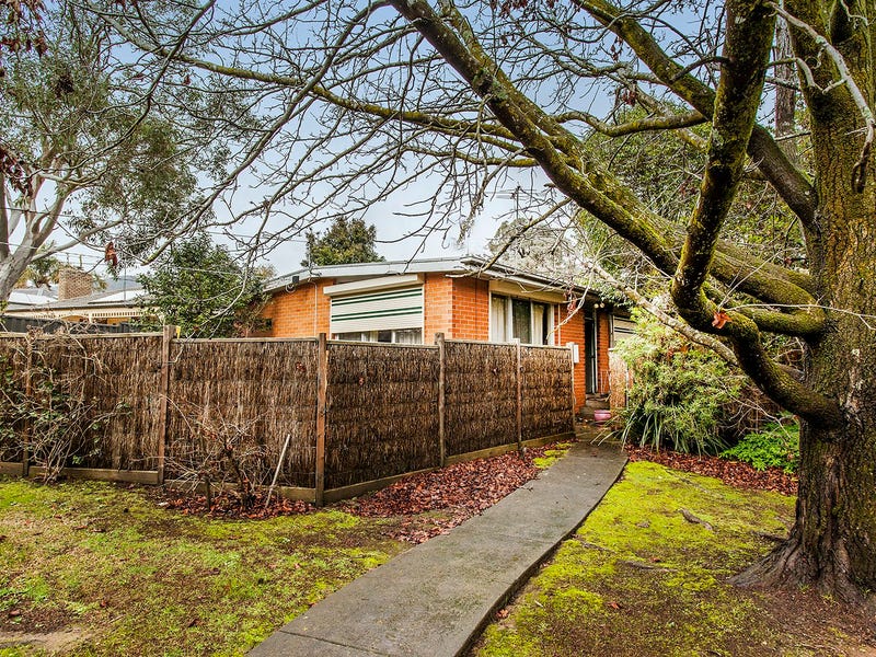 1/44 Geoffrey Drive, Kilsyth, Vic 3137 - Property Details