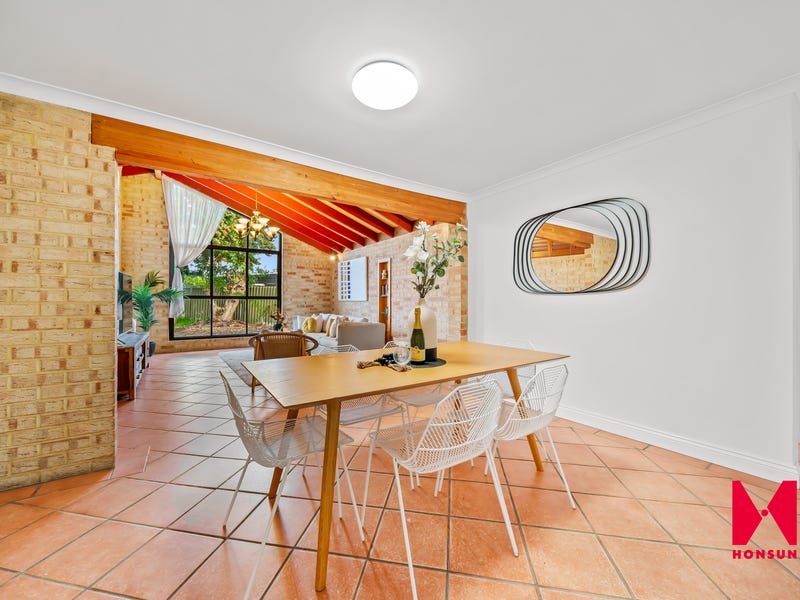 20 Chifley Place, Huntingdale, WA 6110 - Property Details