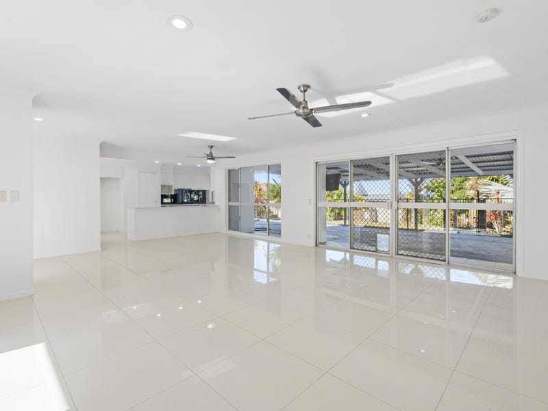 10 Mina Place, Southport, QLD 4215 - realestate.com.au