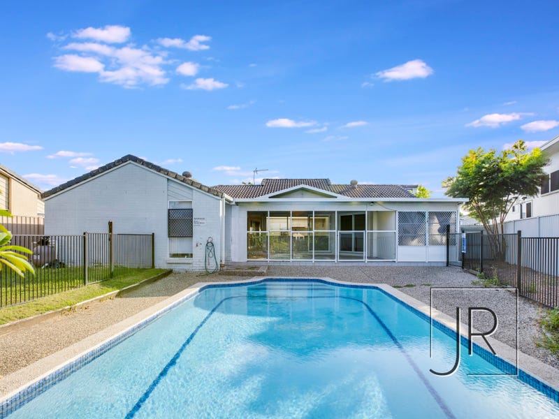 1 Nootka Court, Broadbeach Waters, Qld 4218