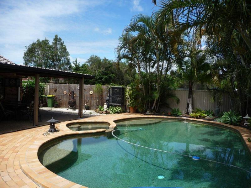 4 Arlene Park Tce, Helensvale, Qld 4212 - Property Details