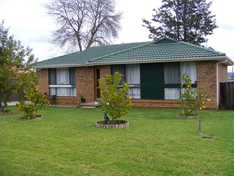 32 Fenton Cres, Minto, NSW 2566 - realestate.com.au