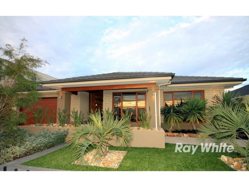 8 Mayfield Drive, Keysborough, VIC 3173 - realestate.com.au