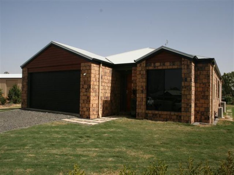 3 Norman Crt, Roma, Qld 4455 - Property Details