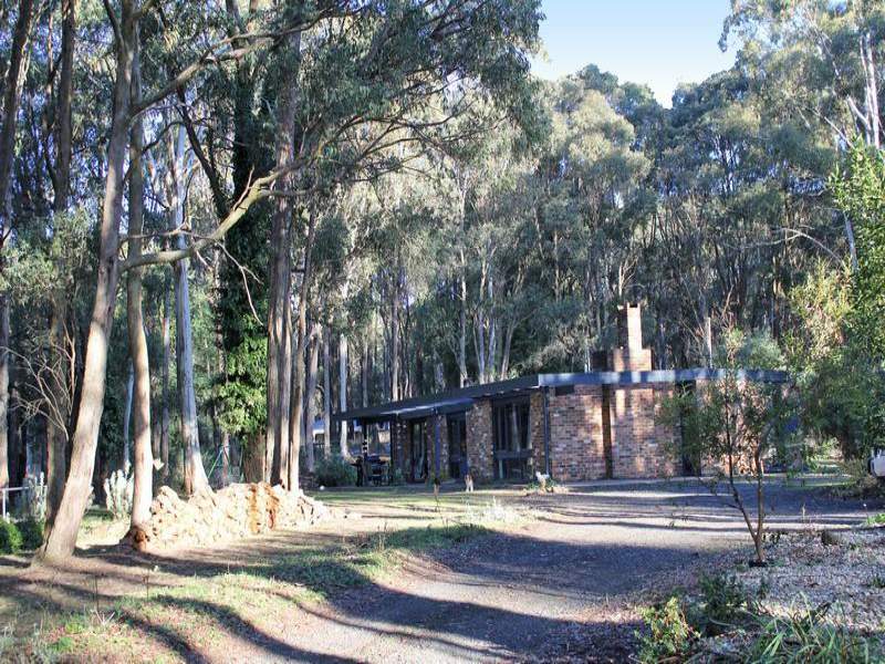 77 Spencer Road, Woodend, Vic 3442 - Property Details