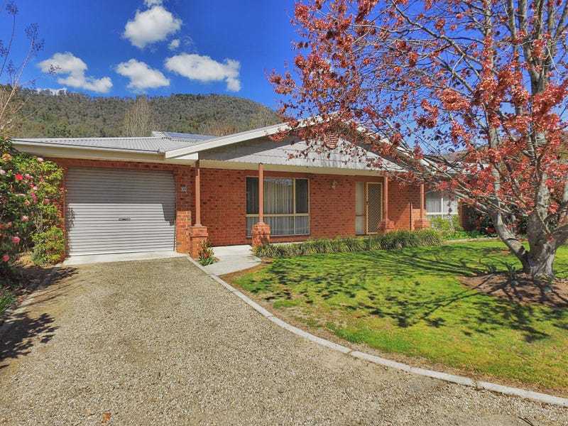 30 Gavan Street, Bright, VIC 3741 - realestate.com.au