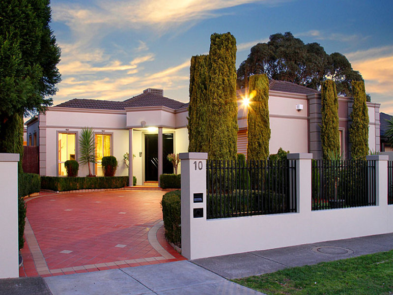 10 Healey Drive, Epping, Vic 3076 - Property Details