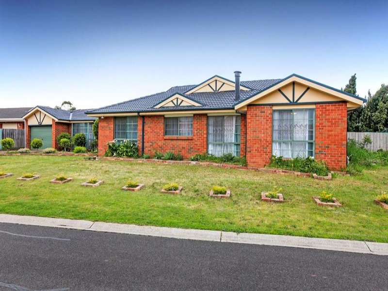14 Themeda Court, Delahey, Vic 3037 - Property Details