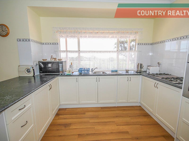 70 Beering Road, Irishtown, WA 6401 - Property Details